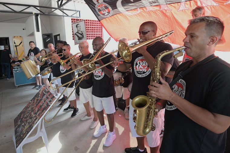 Primeira torcida organizada do Brasil, Charanga completa 80 anos - Sou ...